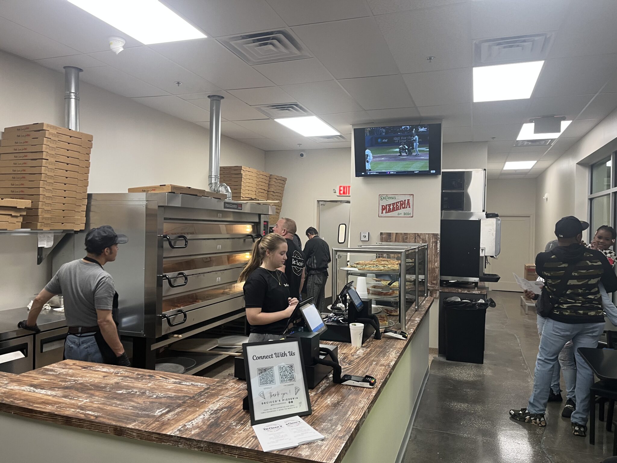 Authentic New York-Style Pizza Now in Yulee – Visit Decicco’s Pizzeria!